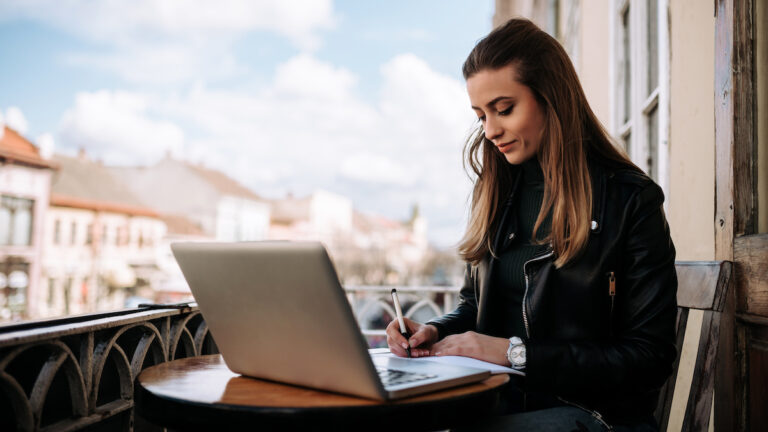 Parcoursup 2024 : les BTS en alternance et les formations privées en hausse