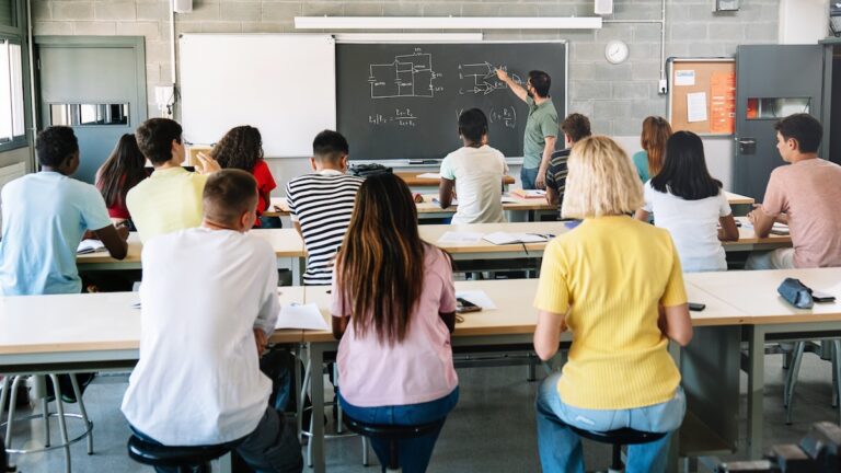 Bac général versus bac technologique : quelles différences