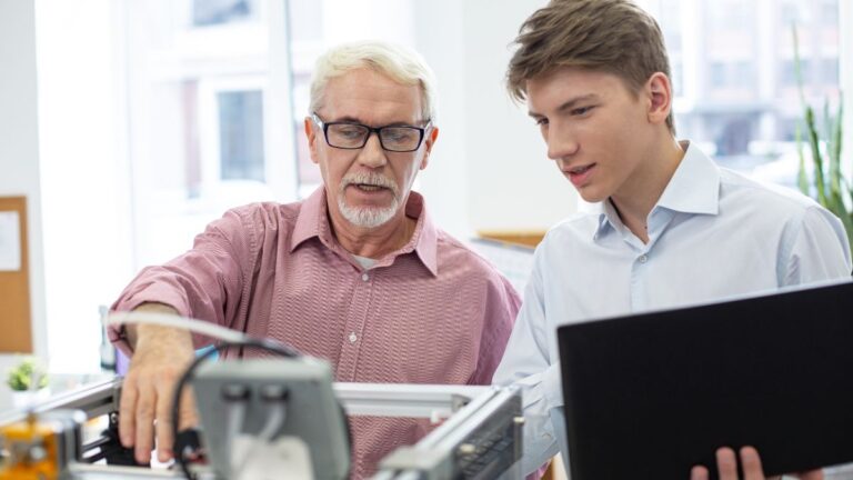 ECEMA : découvre les coulisses et l’offre de formation de la business ...