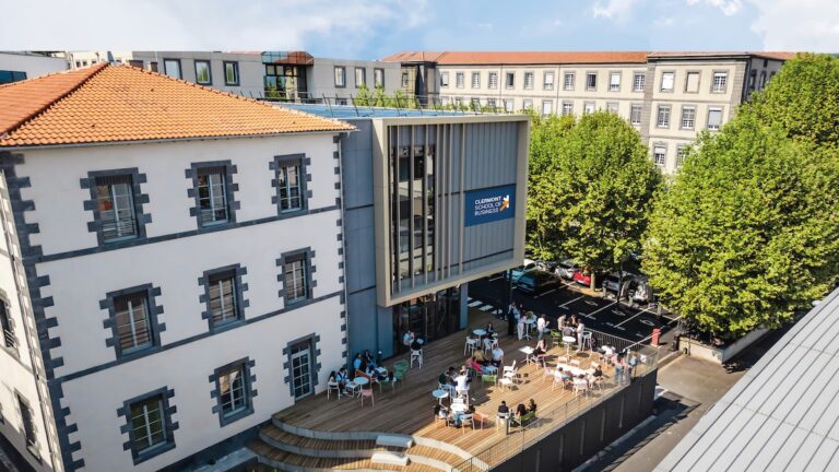 École centrale d'électronique - Groupe ECE - campus de Lyon - Campus ...
