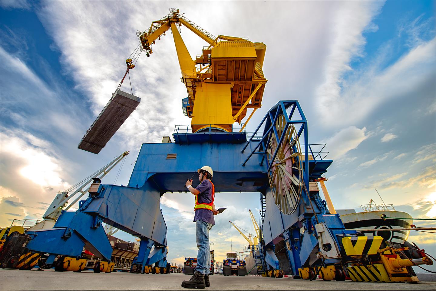 Equans Recrutement - Candidature Rapide et Facile | HelloWork