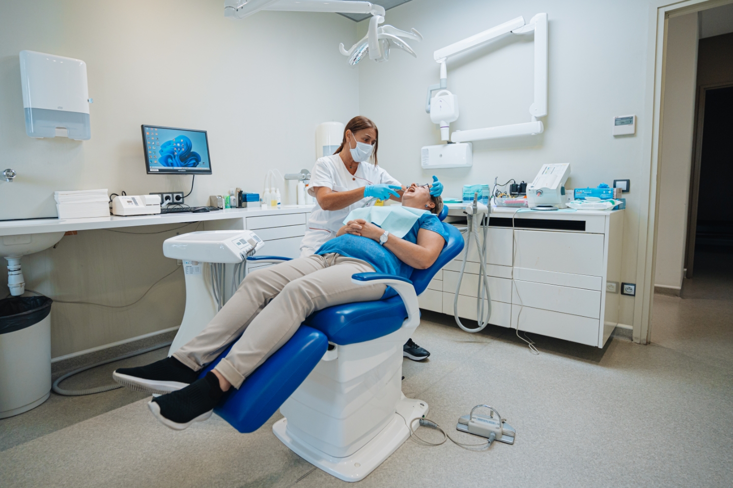 Offre Emploi CDI Assistant Dentaire Cannes (06) - Recrutement par La ...