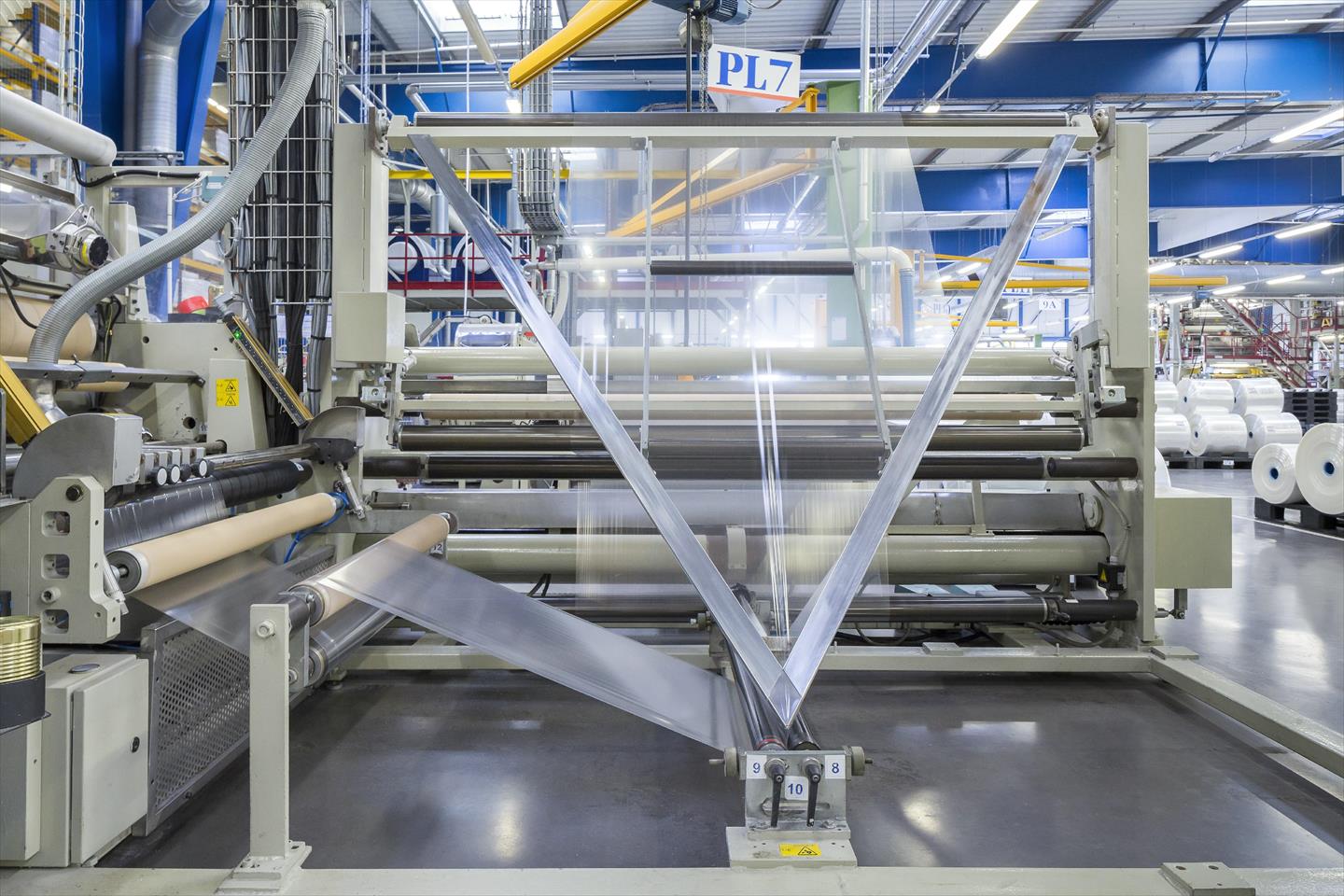 Bolloré Films Recrutement - Candidature Rapide et Facile | HelloWork