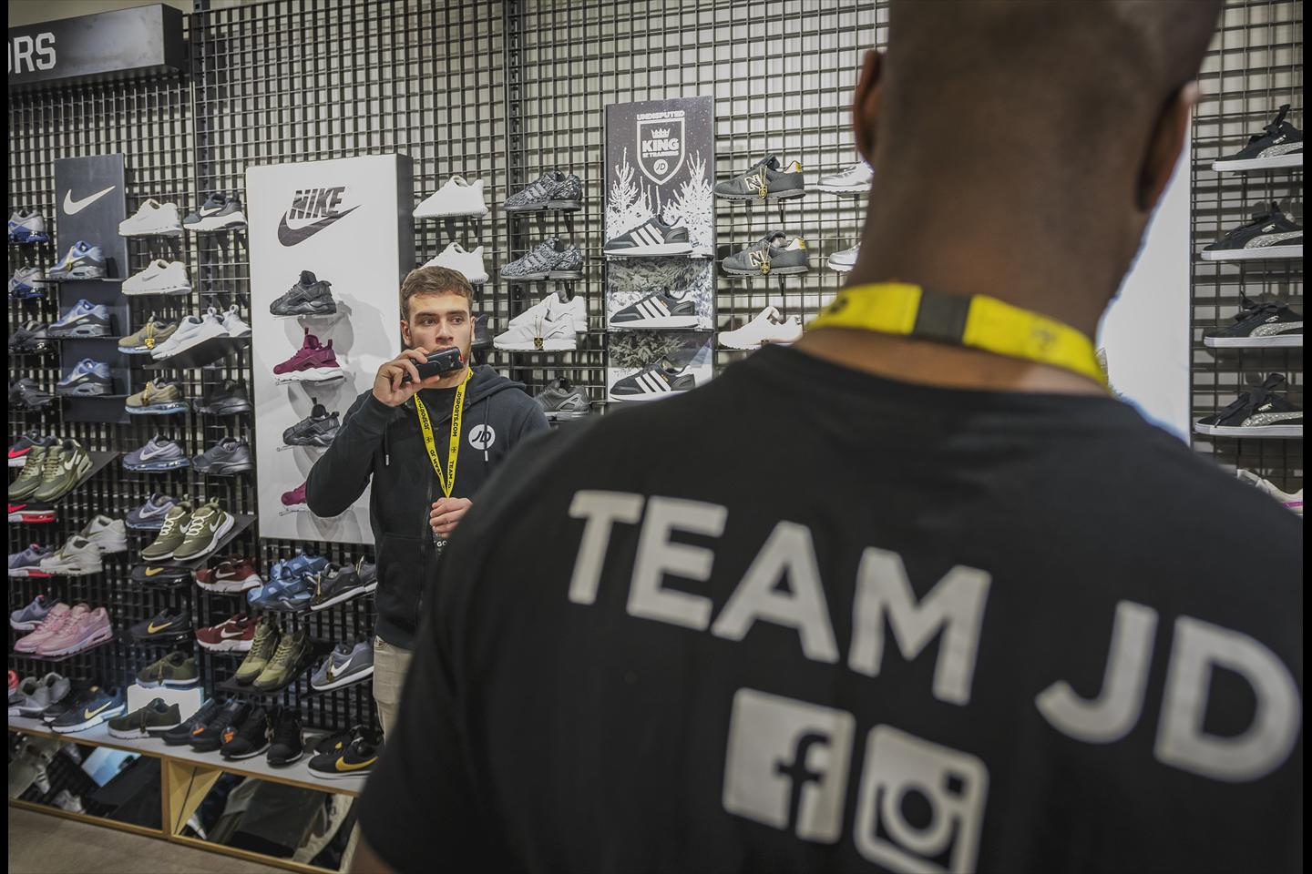 Offre Emploi CDD Vendeur Paris 15e 75 Recrutement Par JD Sports Offre Emploi CDD Vendeur Paris 15e 75 Recrutement Par JD Sports
